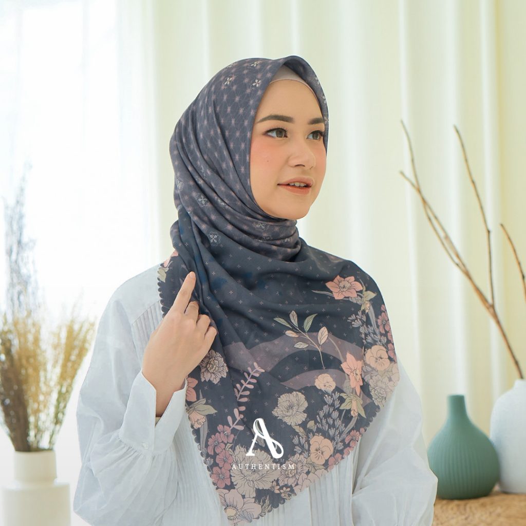 Zetta Scarf - Authentism