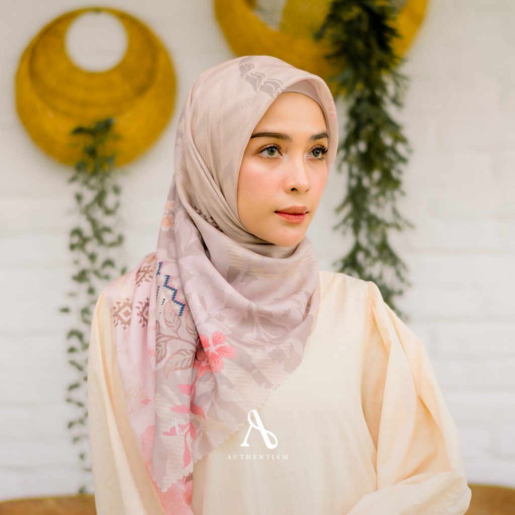 Lyah Scarf - Authentism