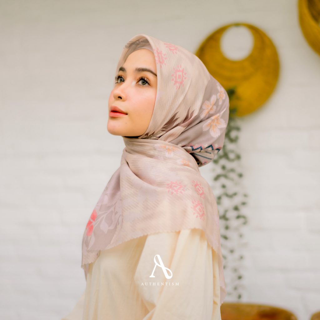 Lyah Scarf - Authentism