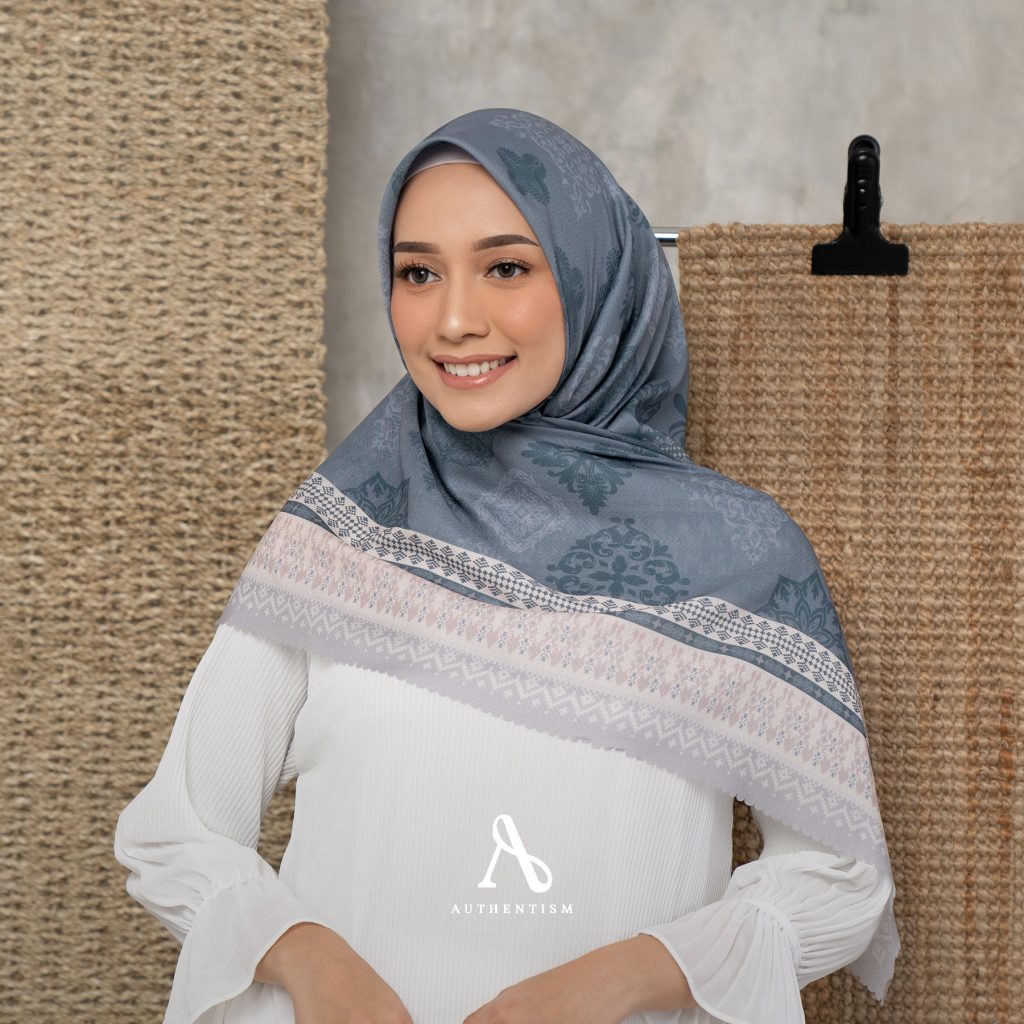 Azura Scarf - Authentism