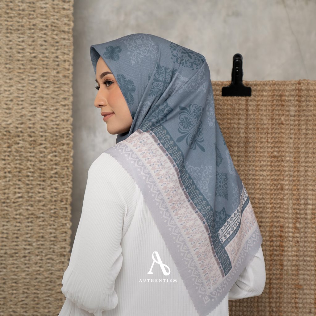 Azura Scarf - Authentism