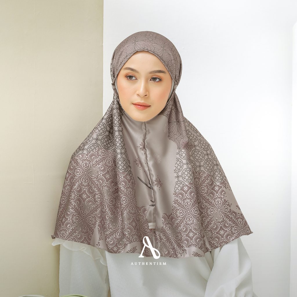 Waldina Khimar - Authentism