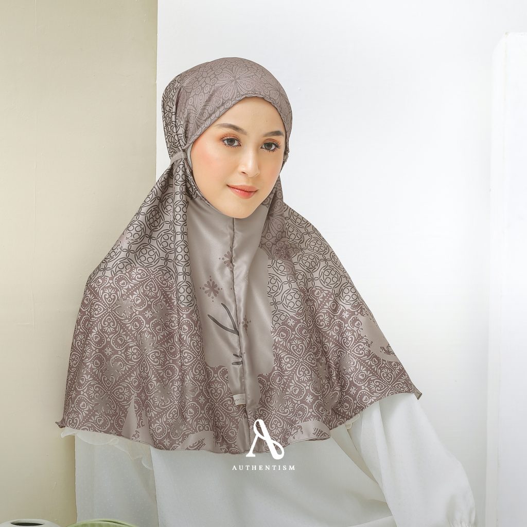 Waldina Khimar - Authentism