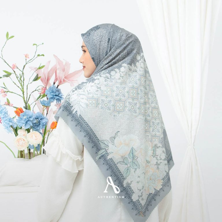 Noureen Yasmeena Scarf - Authentism