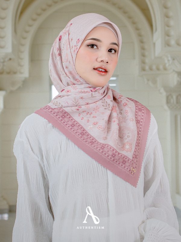 Faaiza Delilah - Authentism